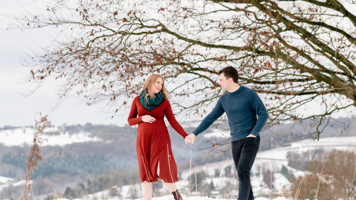 Pregnancy engagement photo shoot Gloucestershire family wedding ...